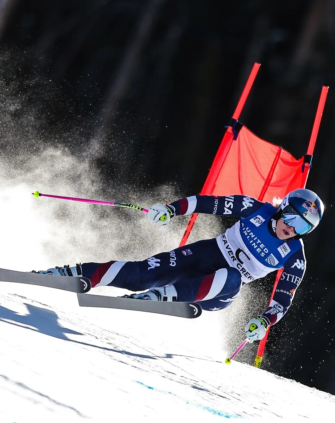Shiffrin recovering from abdominal surgery after crash in race - Vibyemedia